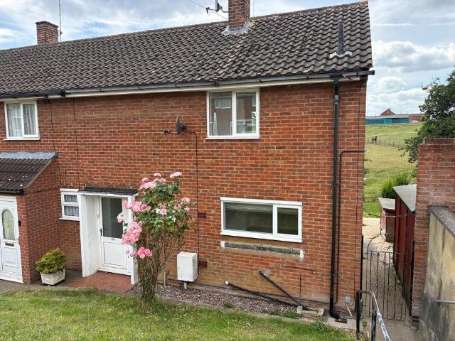 2 bedroom semi detached house to rent