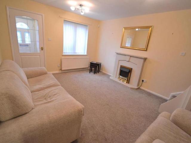 2 bedroom semi detached house to rent