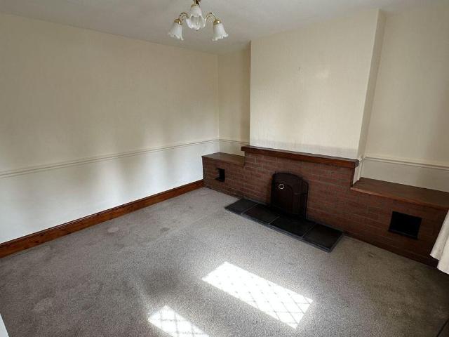 2 bedroom semi detached house to rent