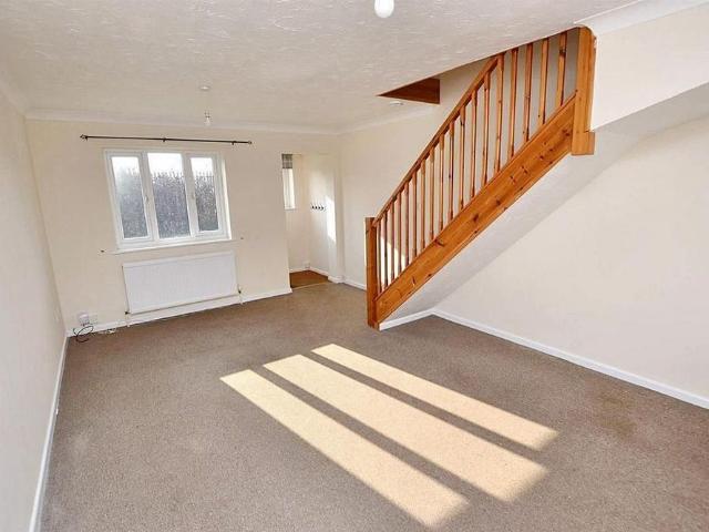 2 bedroom semi detached house to rent