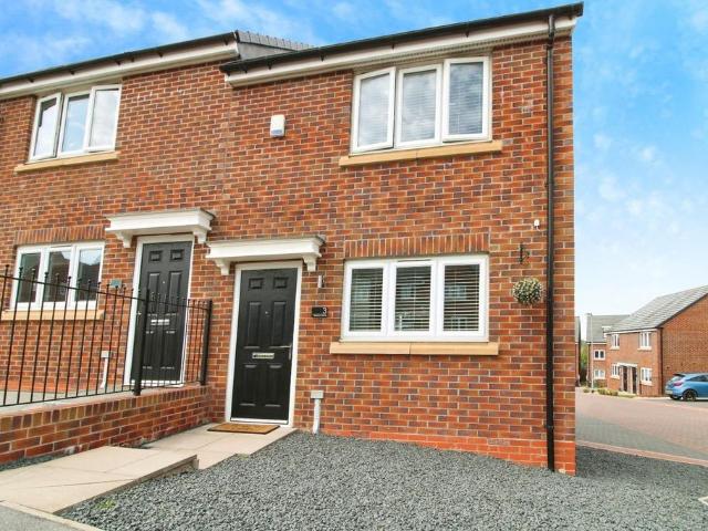 2 bedroom semi detached house to rent