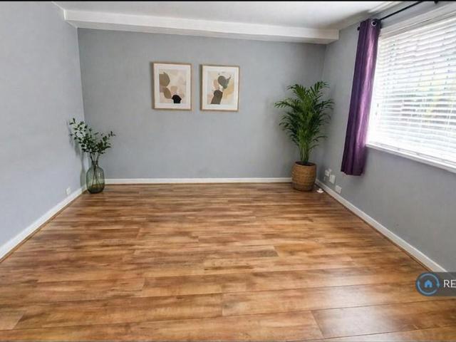 2 bedroom semi detached house to rent