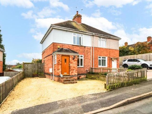2 bedroom semi detached house to rent