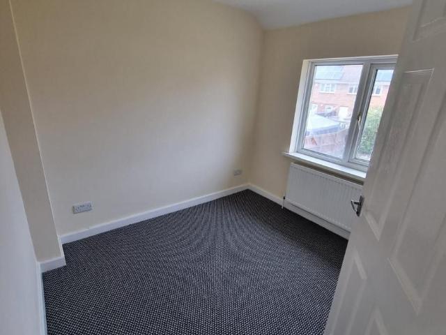 2 bedroom semi detached house to rent