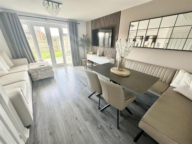 2 bedroom semi detached house to rent