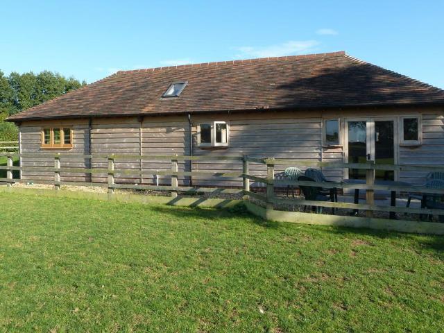 2 bedroom semi detached house to rent
