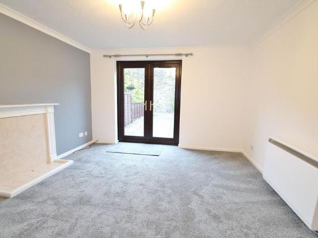 2 bedroom semi detached house to rent
