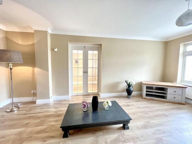 2 bedroom semi detached house to rent