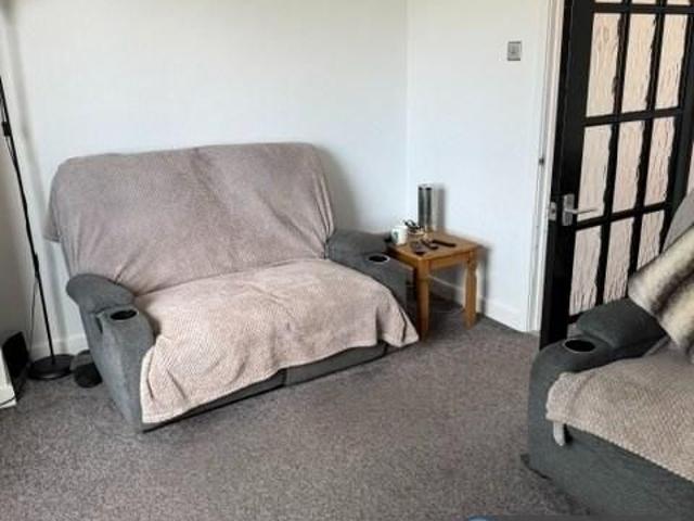 2 bedroom semi detached house to rent
