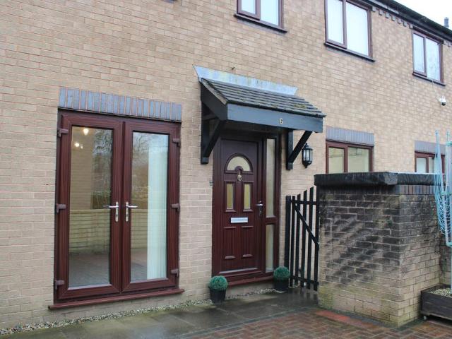 2 bedroom semi detached house to rent