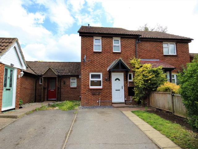 2 bedroom semi detached house to rent