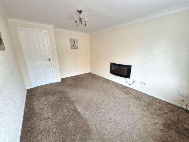 2 bedroom semi detached house to rent
