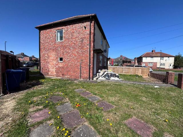 2 bedroom semi detached house to rent