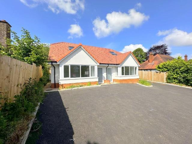 2 bedroom semi detached house to rent