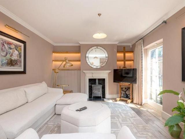 2 bedroom semi detached house to rent