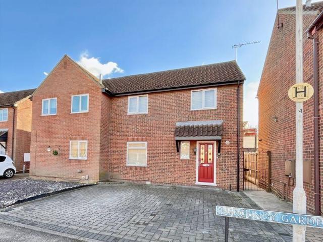2 bedroom semi detached house to rent