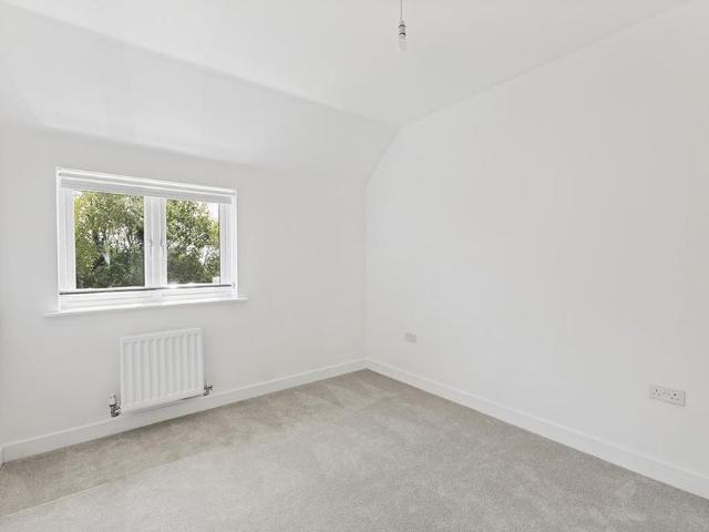 2 bedroom semi detached house to rent
