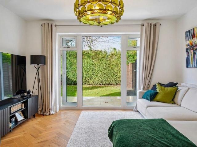 2 bedroom semi detached house to rent