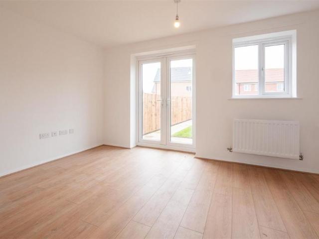 2 bedroom semi detached house to rent
