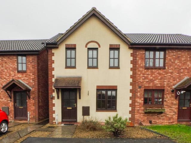 2 bedroom semi detached house to rent