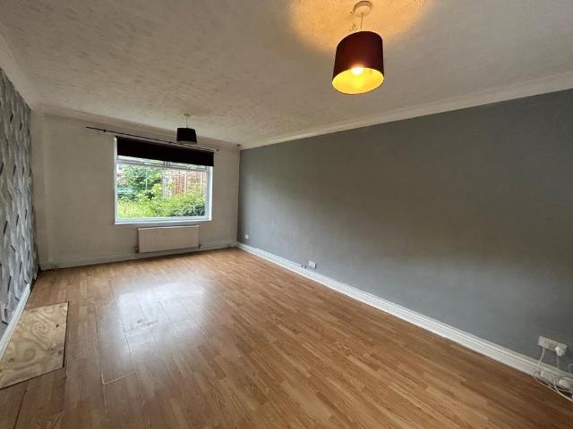 2 bedroom semi detached house to rent