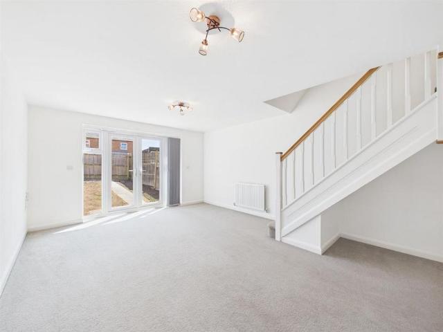 2 bedroom semi detached house to rent