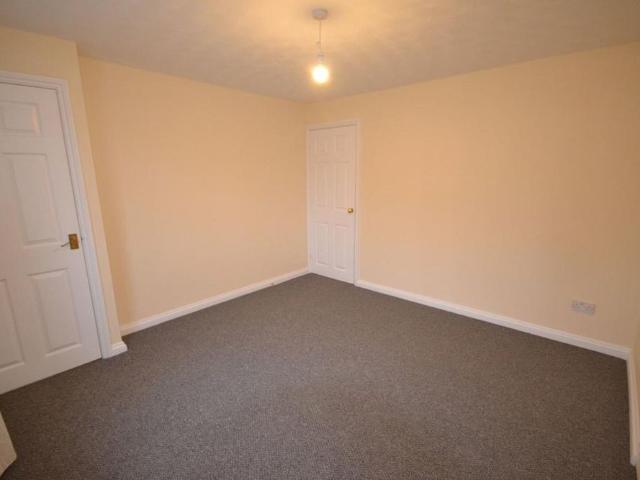 2 bedroom semi detached house to rent