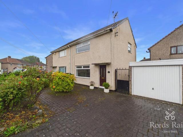 2 bedroom semi detached house to rent