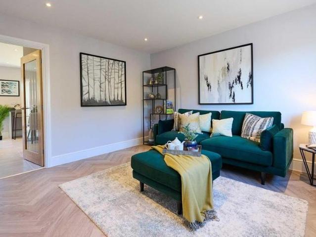 2 bedroom semi detached house to rent