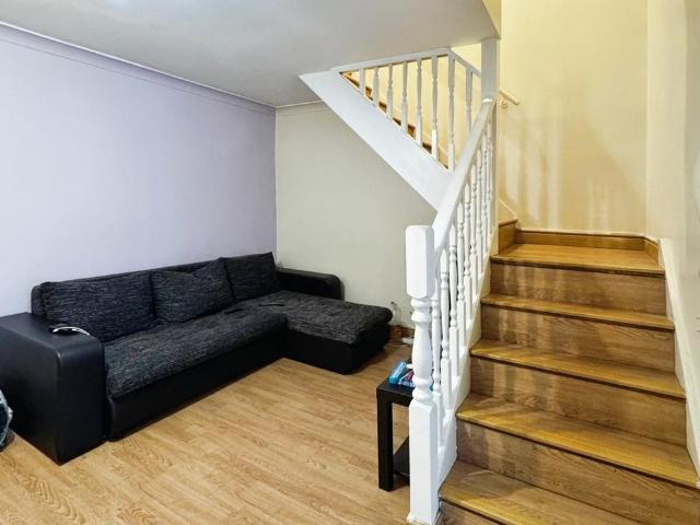 2 bedroom maisonette to rent