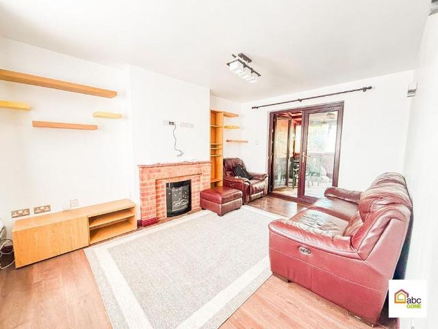 2 bedroom semi detached house to rent