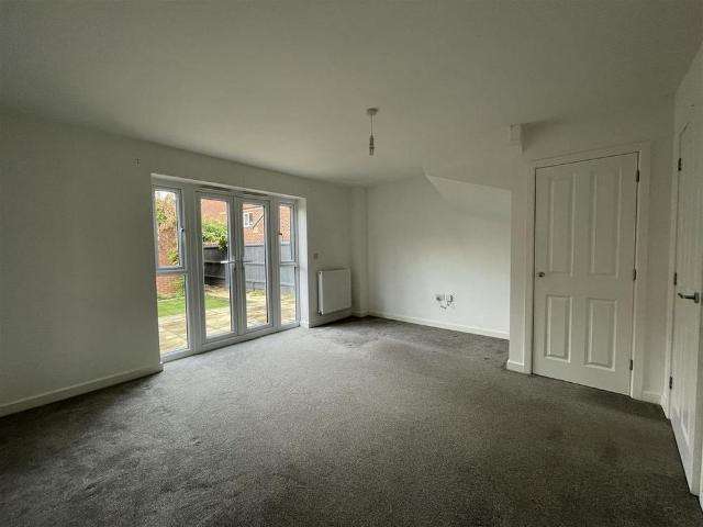 2 bedroom semi detached house to rent