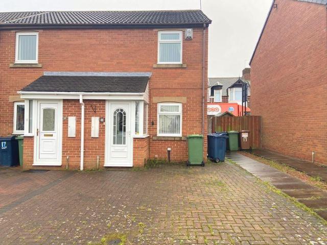 2 bedroom semi detached house to rent