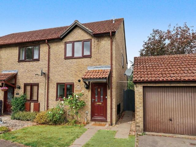 2 bedroom semi detached house for sale