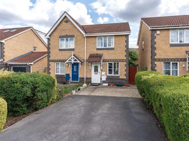 2 bedroom semi detached house for sale