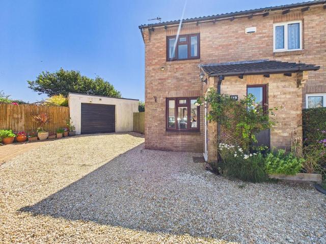2 bedroom semi detached house for sale