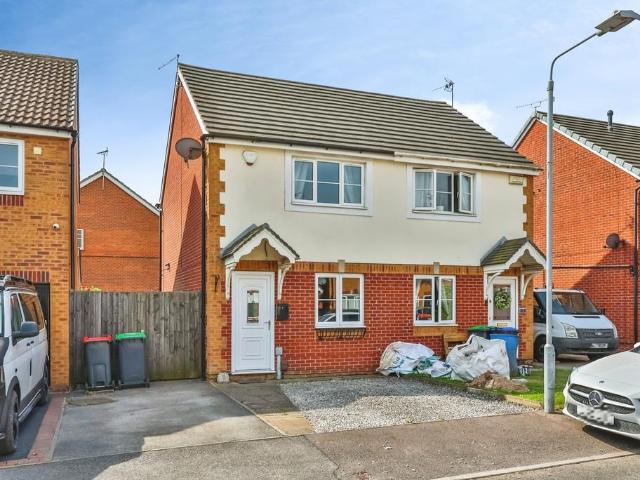 2 bedroom semi detached house for sale