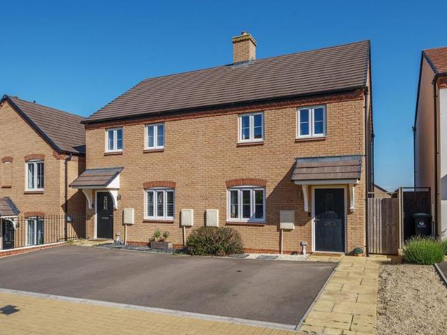 2 bedroom semi detached house for sale