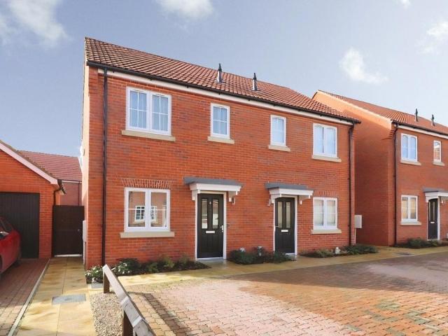 2 bedroom semi detached house for sale