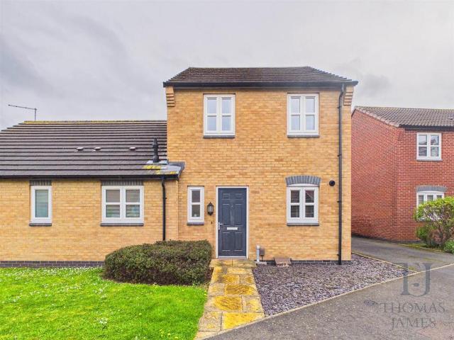 2 bedroom semi detached house for sale