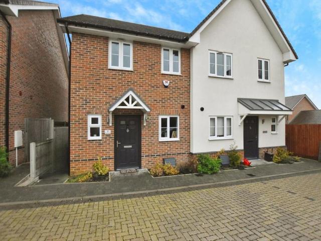 2 bedroom semi detached house for sale