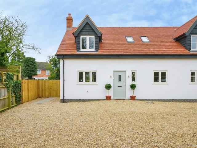 2 bedroom semi detached house for sale