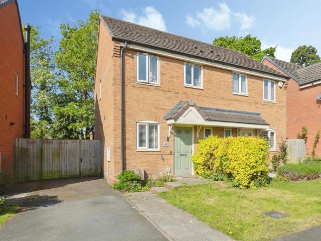 2 bedroom semi detached house for sale