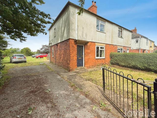 2 bedroom semi detached house for sale