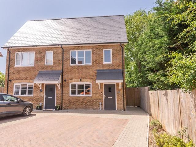 2 bedroom semi detached house for sale