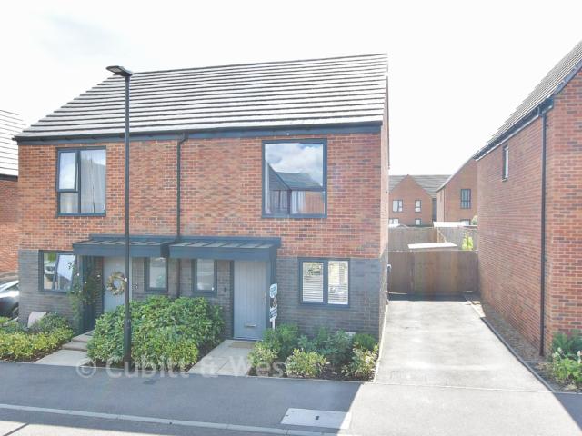2 bedroom semi detached house for sale
