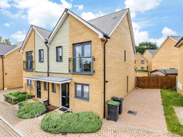 2 bedroom semi detached house for sale