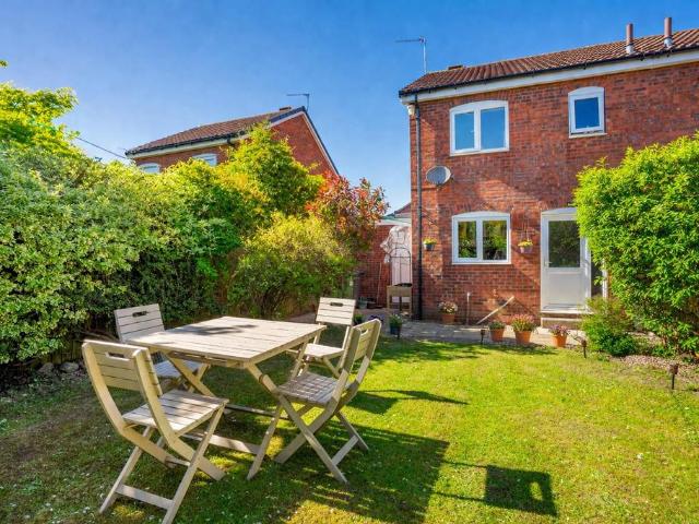 2 bedroom semi detached house for sale