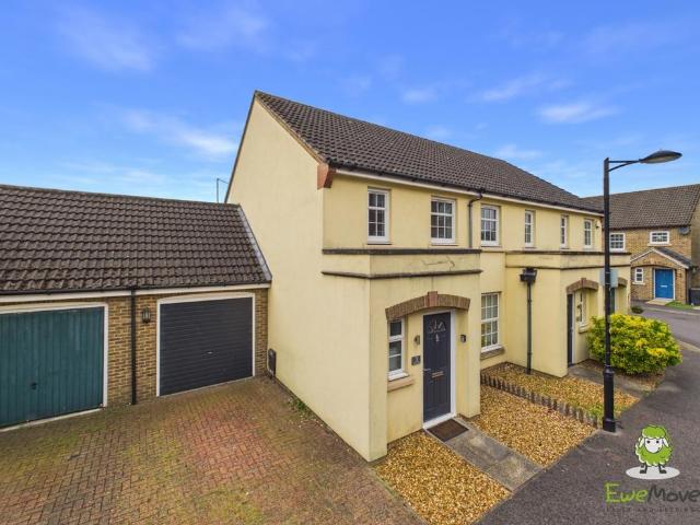2 bedroom semi detached house for sale