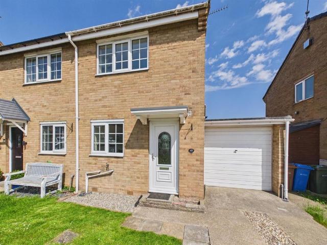 2 bedroom semi detached house for sale